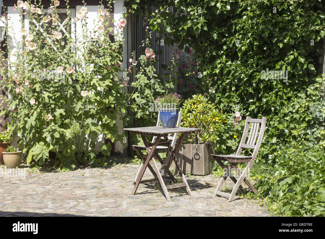 Seating arrangement hi-res stock photography and images - Alamy