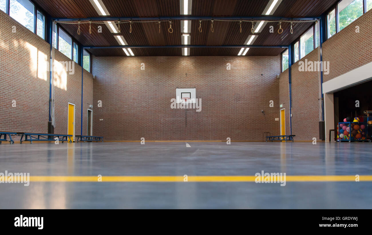 Interior of a gym at school Stock Photo - Alamy