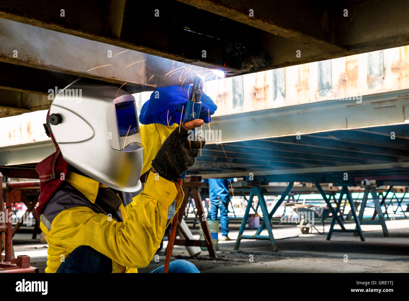 Factory Worker Stock Photos & Factory Worker Stock Images - Alamy