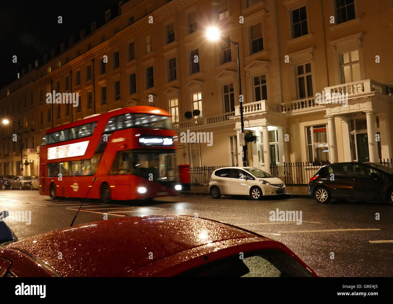 Nocturnal London With A Double Decker Bus, England Stock Photo - Alamy