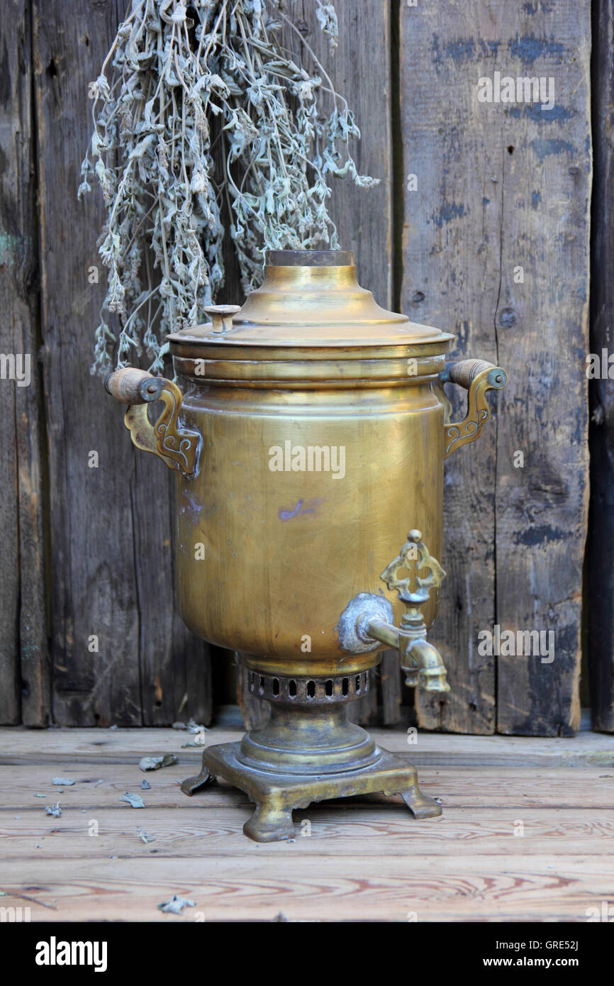 Russian samovar Stock Photo - Alamy