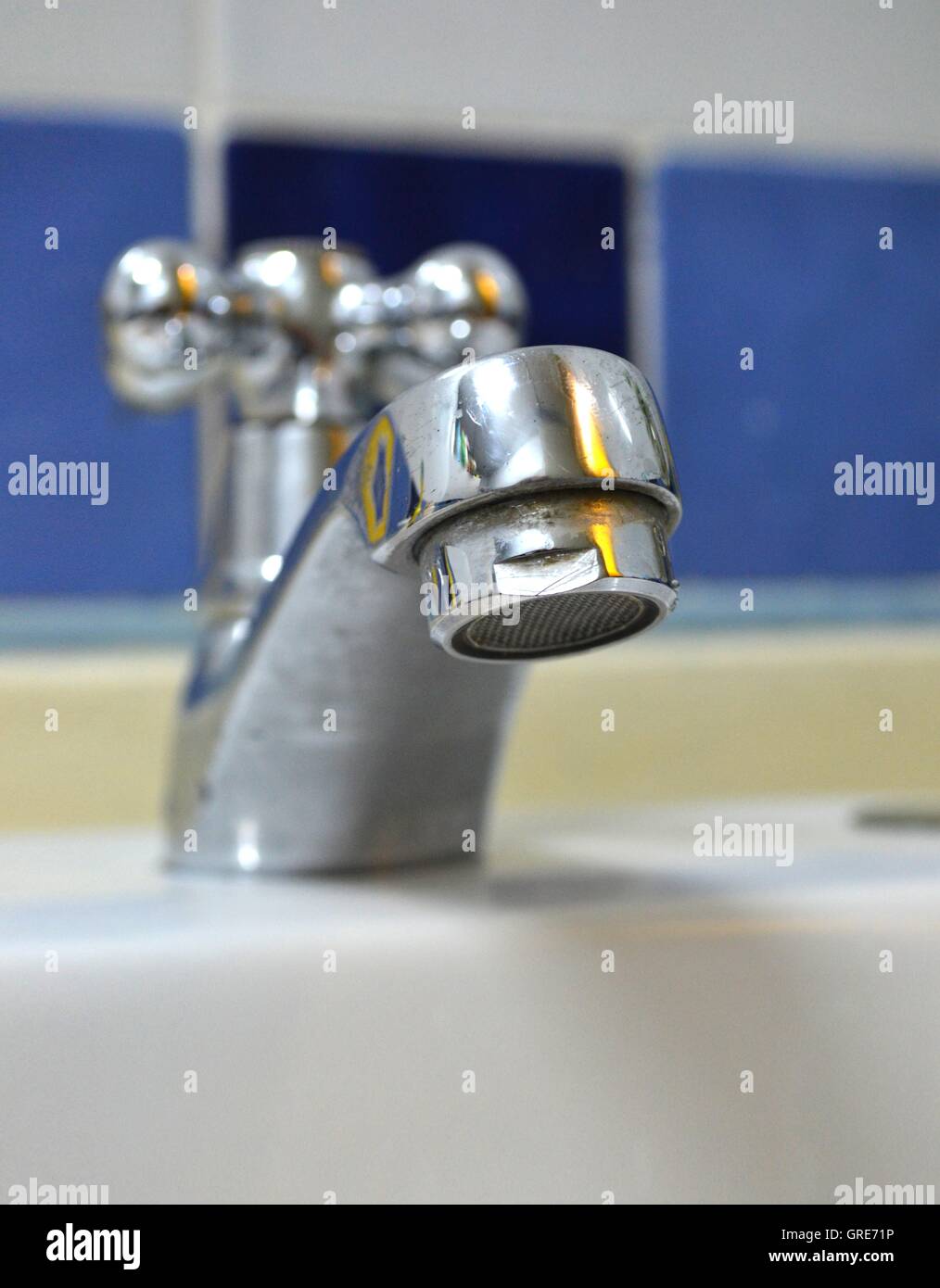 Domestic cold water valve hi-res stock photography and images - Alamy