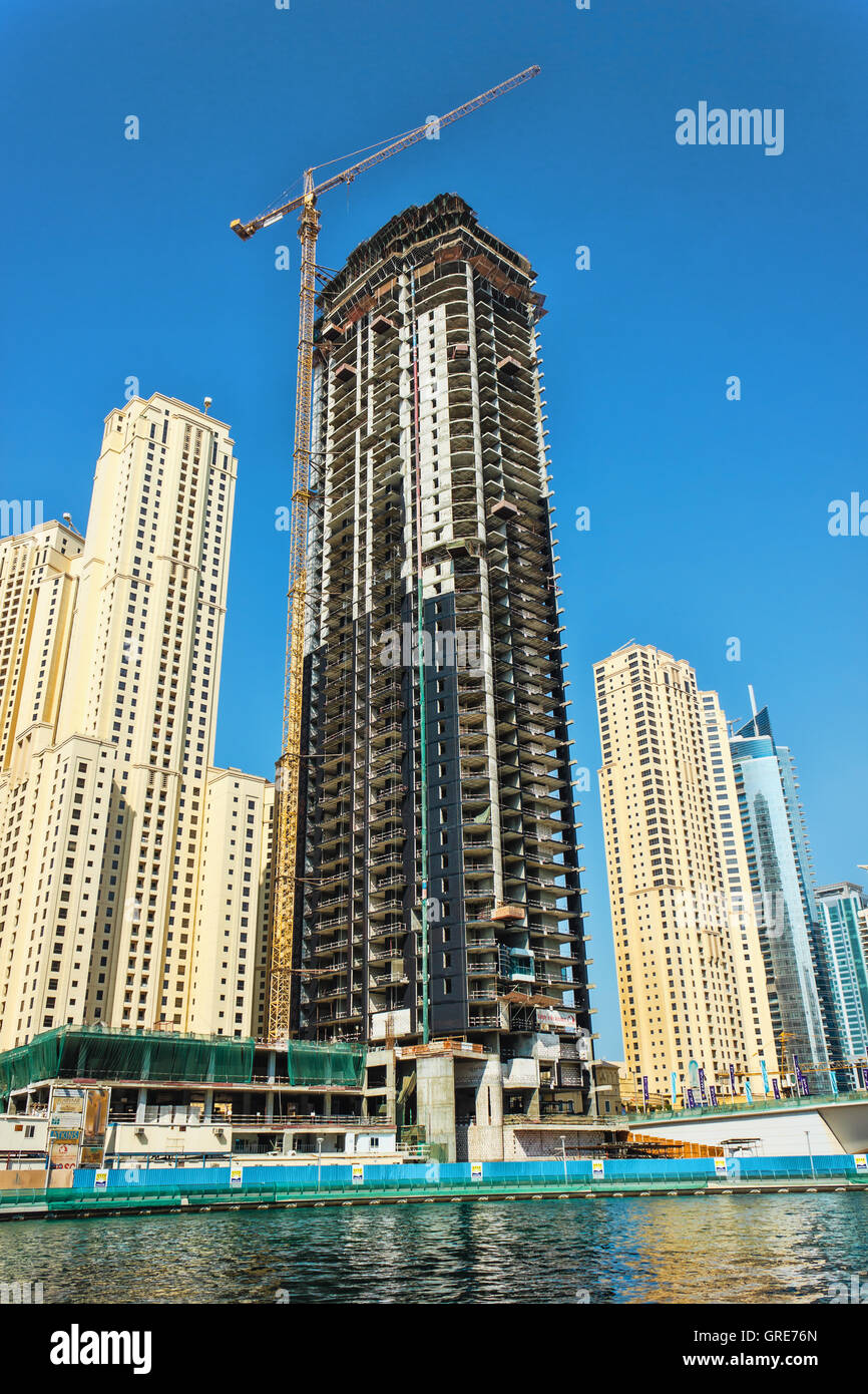 Construction of skyscrapers in Dubai UAE Stock Photo - Alamy