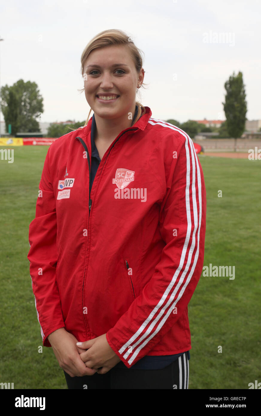 Female discus thrower hi-res stock photography and images - Alamy