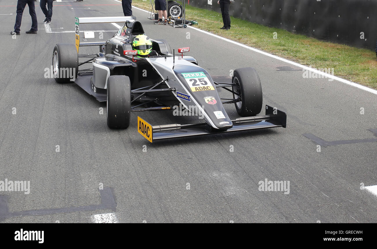 Adac formel 4 hi-res stock photography and images - Alamy