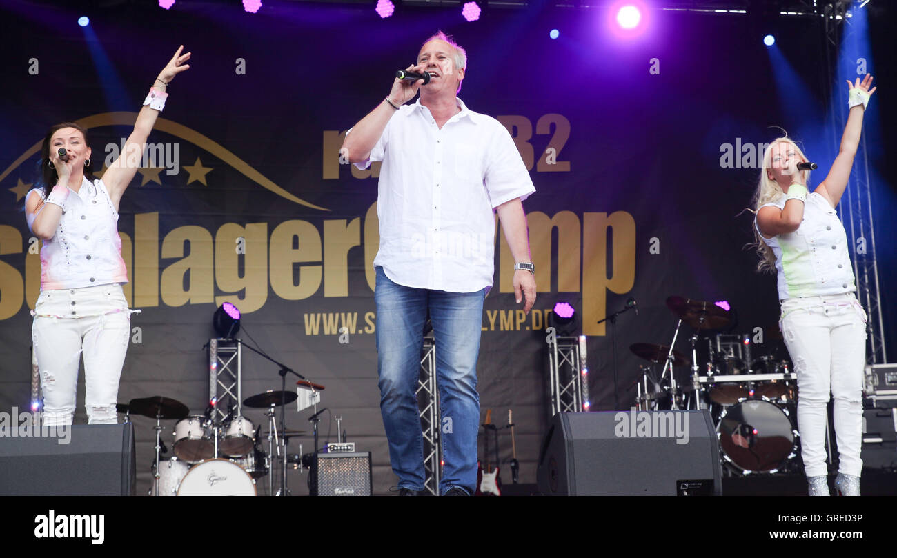 German schlager band hi-res stock photography and images - Alamy