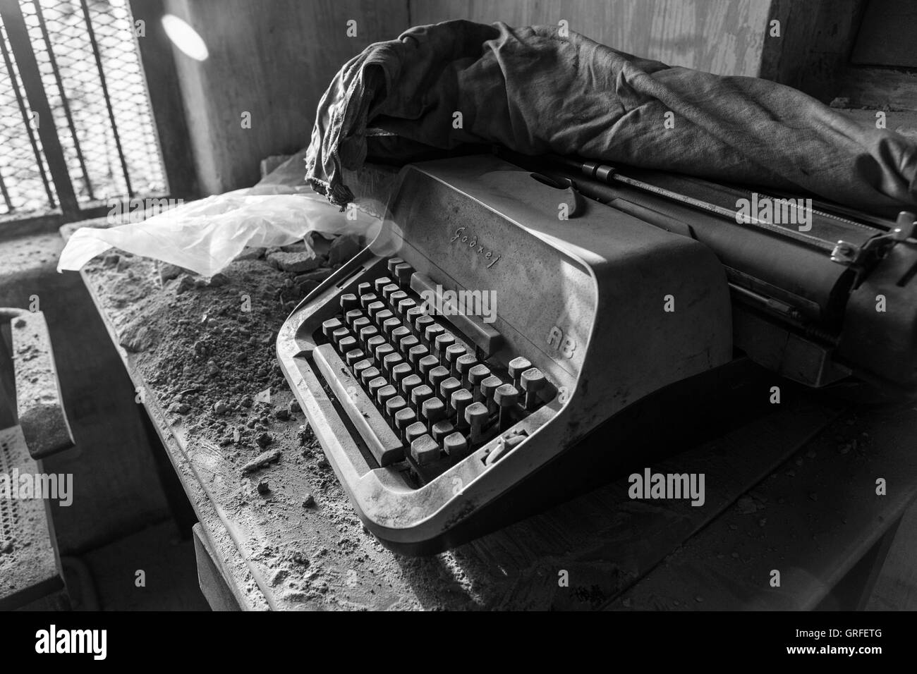 Typewriter vintage Black and White Stock Photos & Images - Alamy