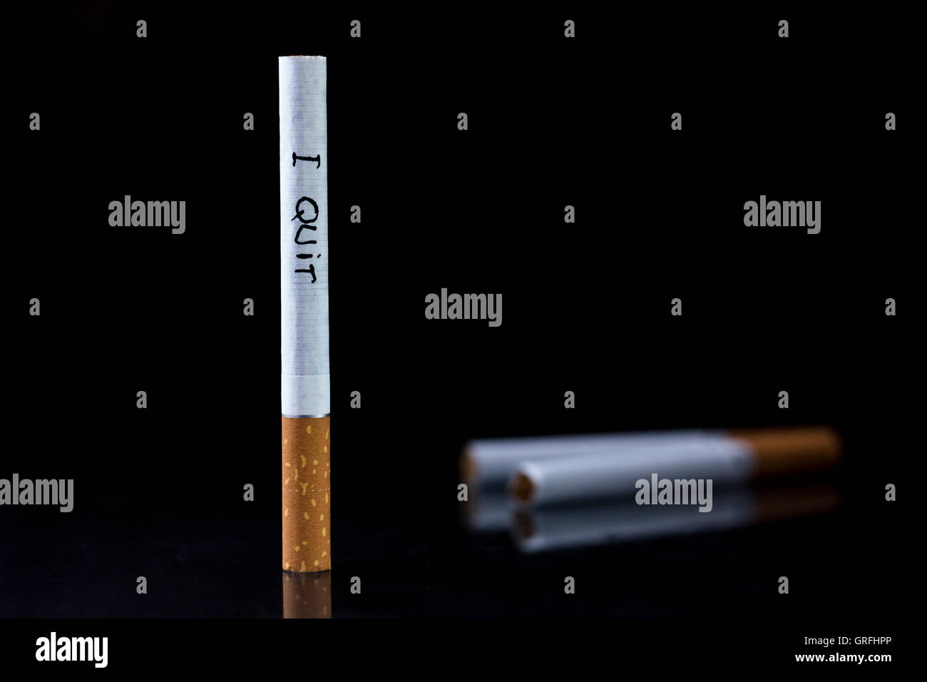 Quit smoking message Stock Photo - Alamy Quit smoking message Stock Photo - Alamy