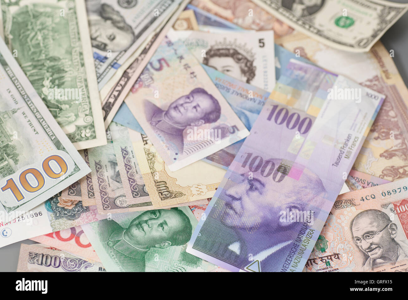 China chinese 1000 yuan banknote hi-res stock photography and images ...
