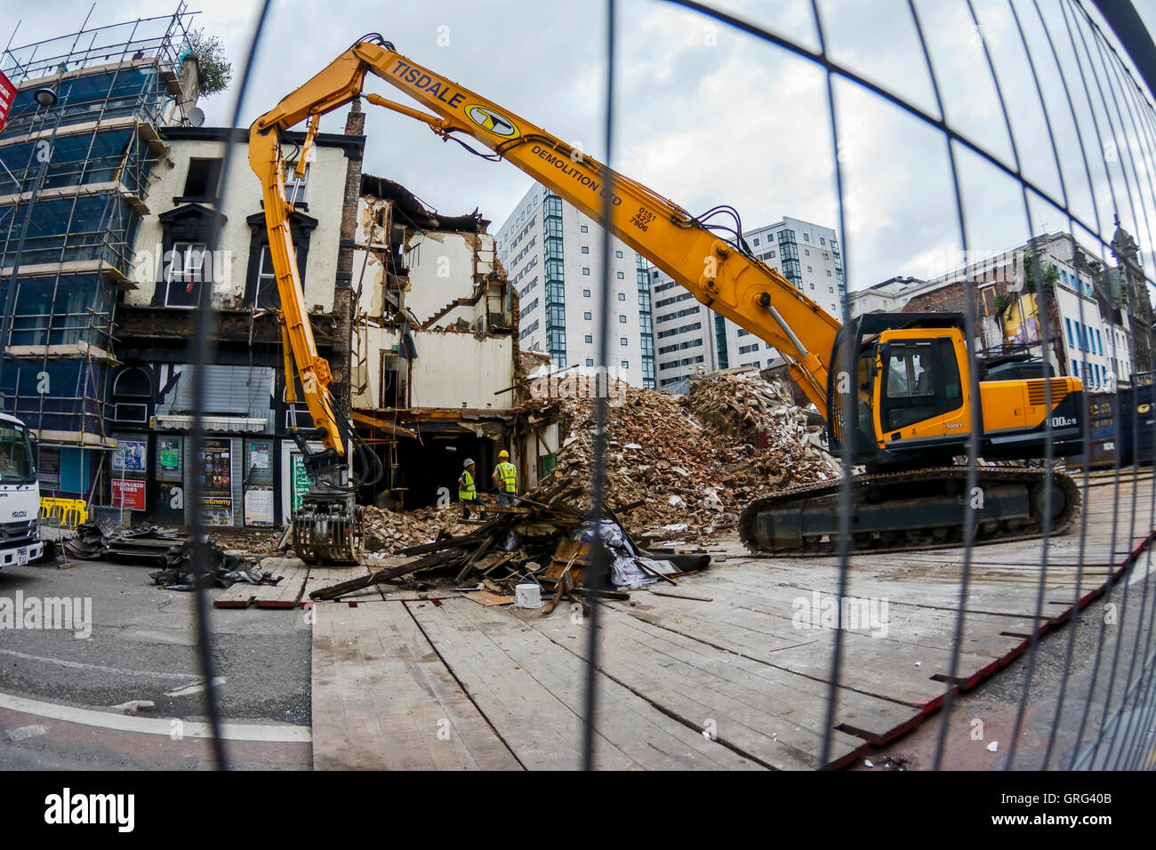 Demolition of Lime Street in Liverpool to make way for redevelopment ...