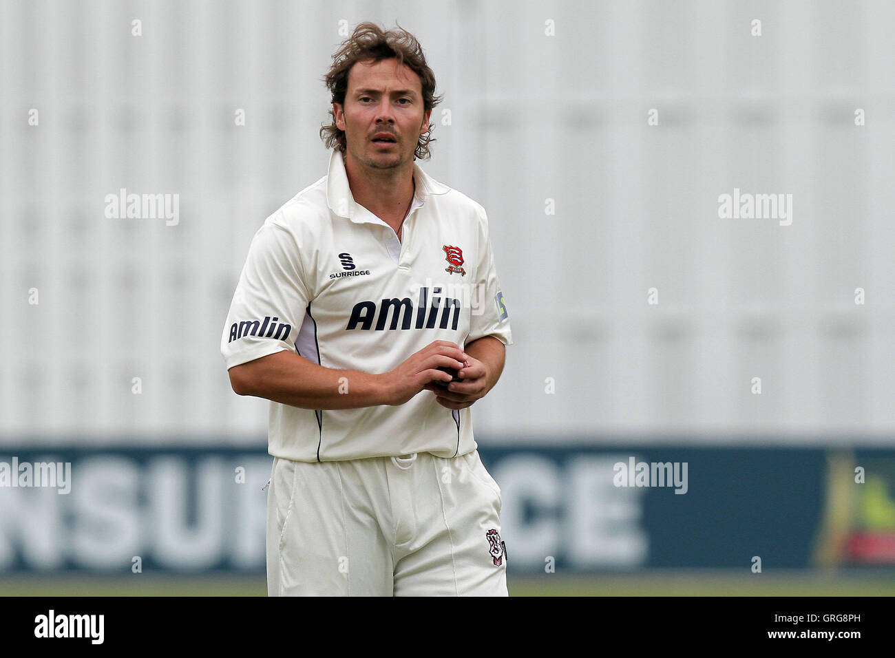 Graham Napier of Essex prepares to bowl - Essex CCC vs Gloucestershire ...