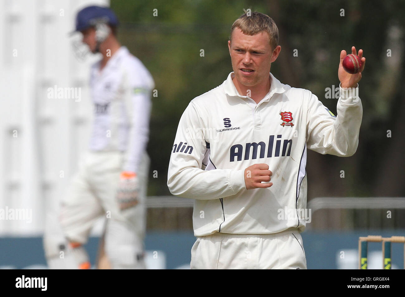 Tom Craddock of Essex prepares to bowl - Essex CCC vs Gloucestershire ...