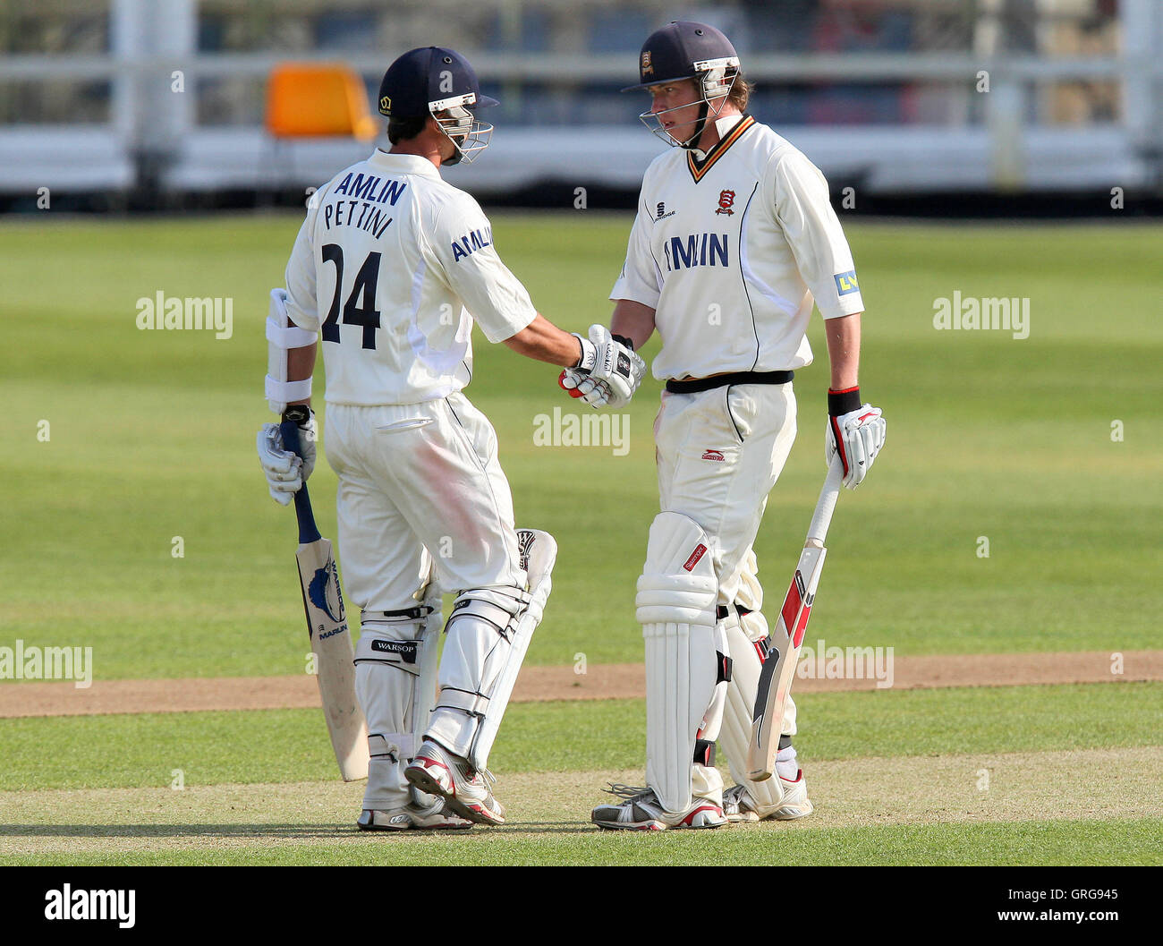 Mark Pettini (L) congratulates Tom Westley on 50 runs for Essex - Essex ...