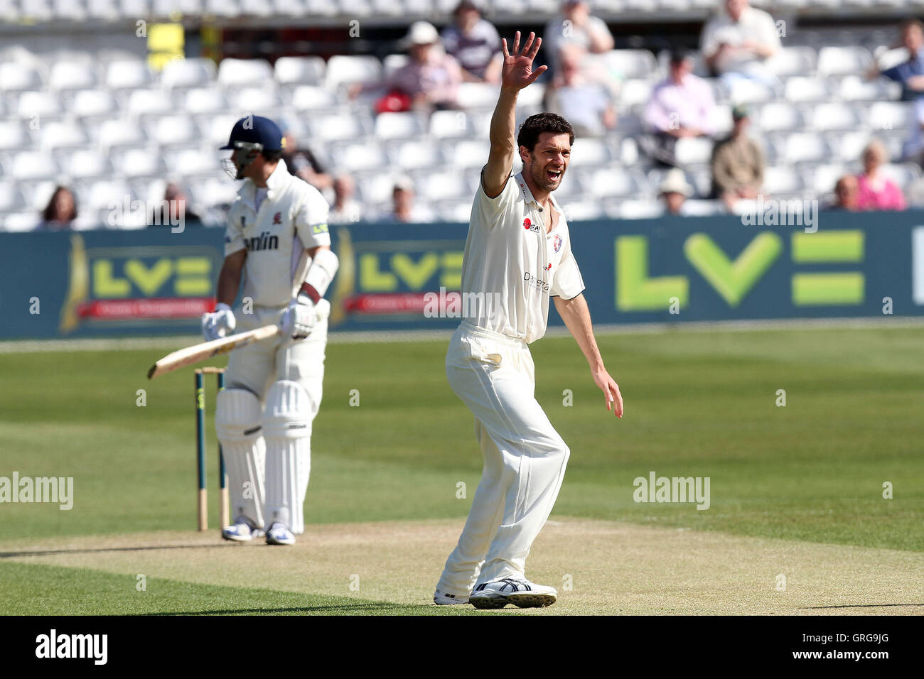 Charlie Shreck of Kent appeals for the wicket of James Foster of Essex ...