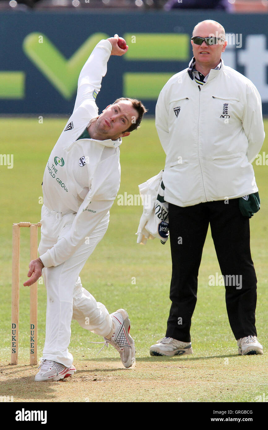James Cameron in bowling action for Worcestershire - Essex CCC vs ...