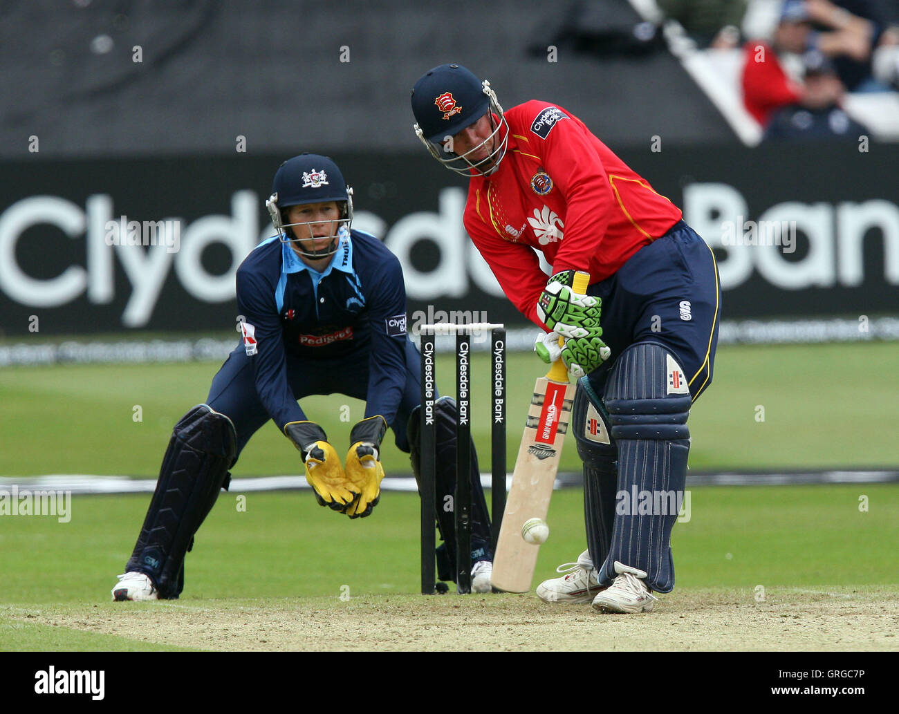 Cricket jonathan batty action hi-res stock photography and images - Alamy