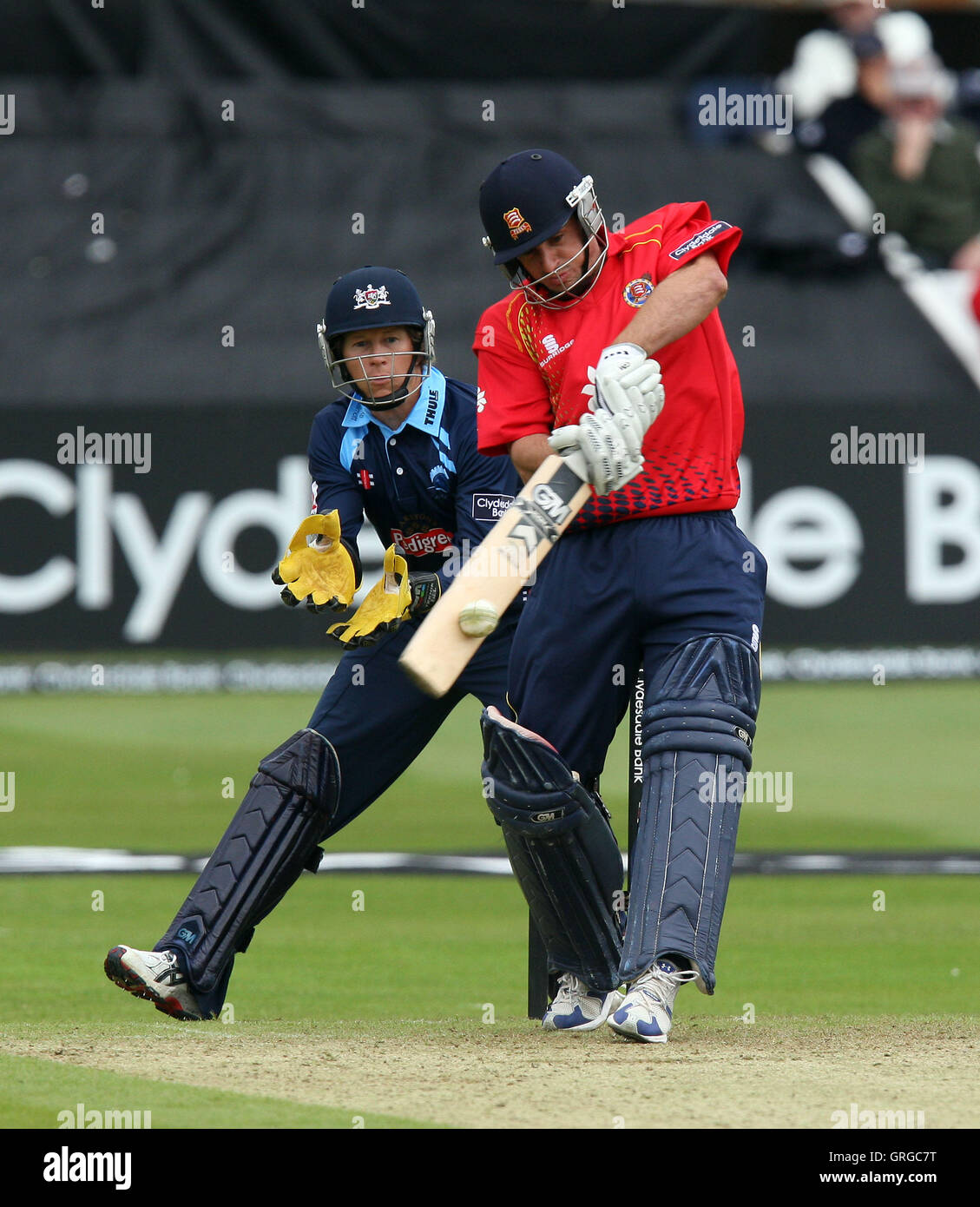 Ryan ten Doeschate in batting action for Essex as Jonathan Batty looks ...