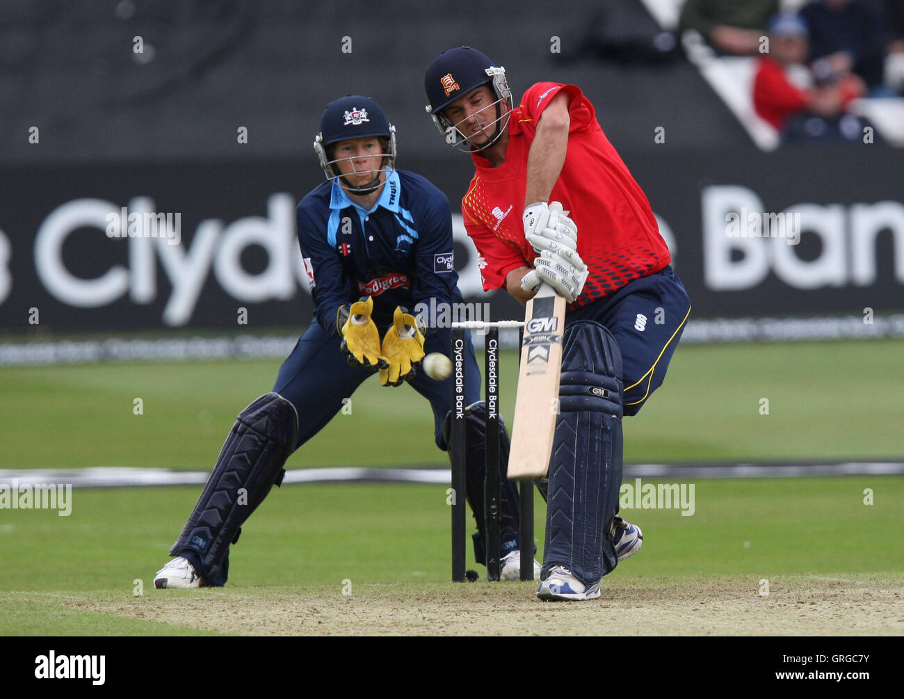 Ryan ten Doeschate in batting action for Essex as Jonathan Batty looks ...