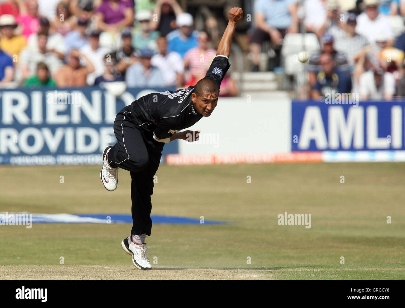 Alfonso thomas cricket hi-res stock photography and images - Alamy