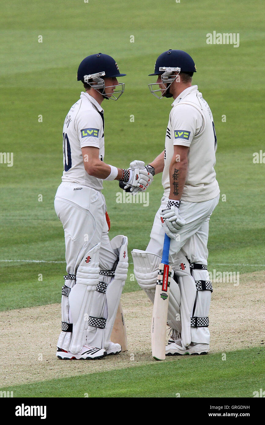 John Simpson (L) and Gareth Berg enjoy a 50 run partnership for ...