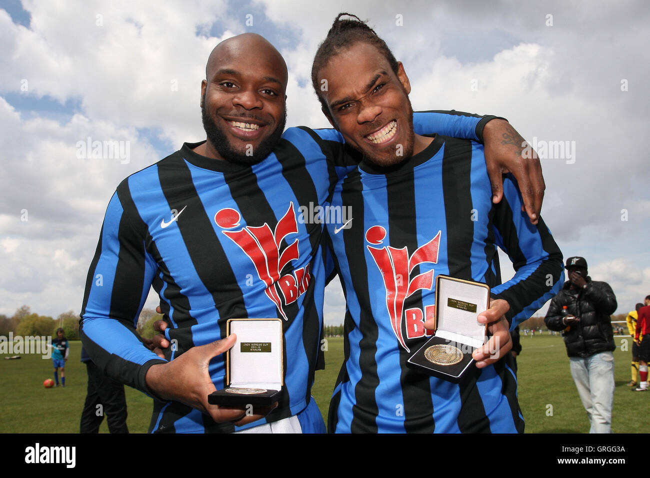Lapton celebrate victory - Clapton Rangers (yellow) vs Lapton - Hackney ...