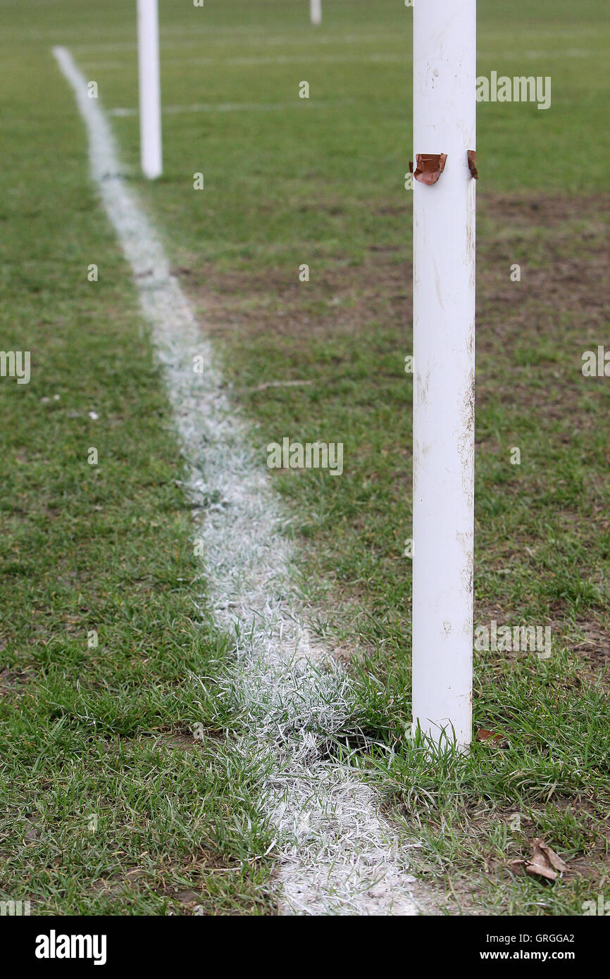 Goal lines hi-res stock photography and images - Alamy