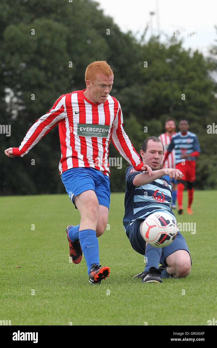 Birkbeck Orient B (dark blue/light blue) vs Boundary Estate - Hackney & Leyton Sunday League ...