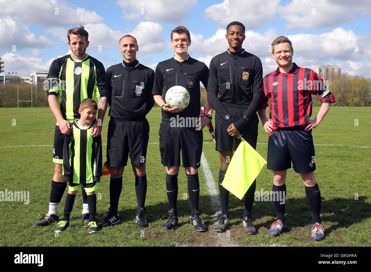Action captains football hi-res stock photography and images - Alamy