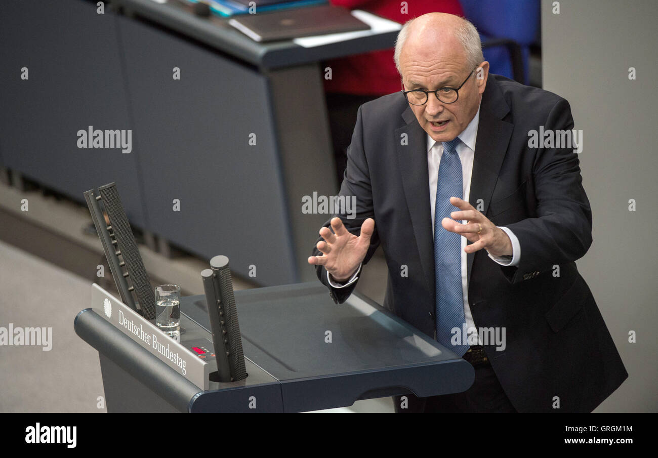 Berlin, Germany. 7th Sep, 2016. Volker Kauder (CDU), chairman of the ...