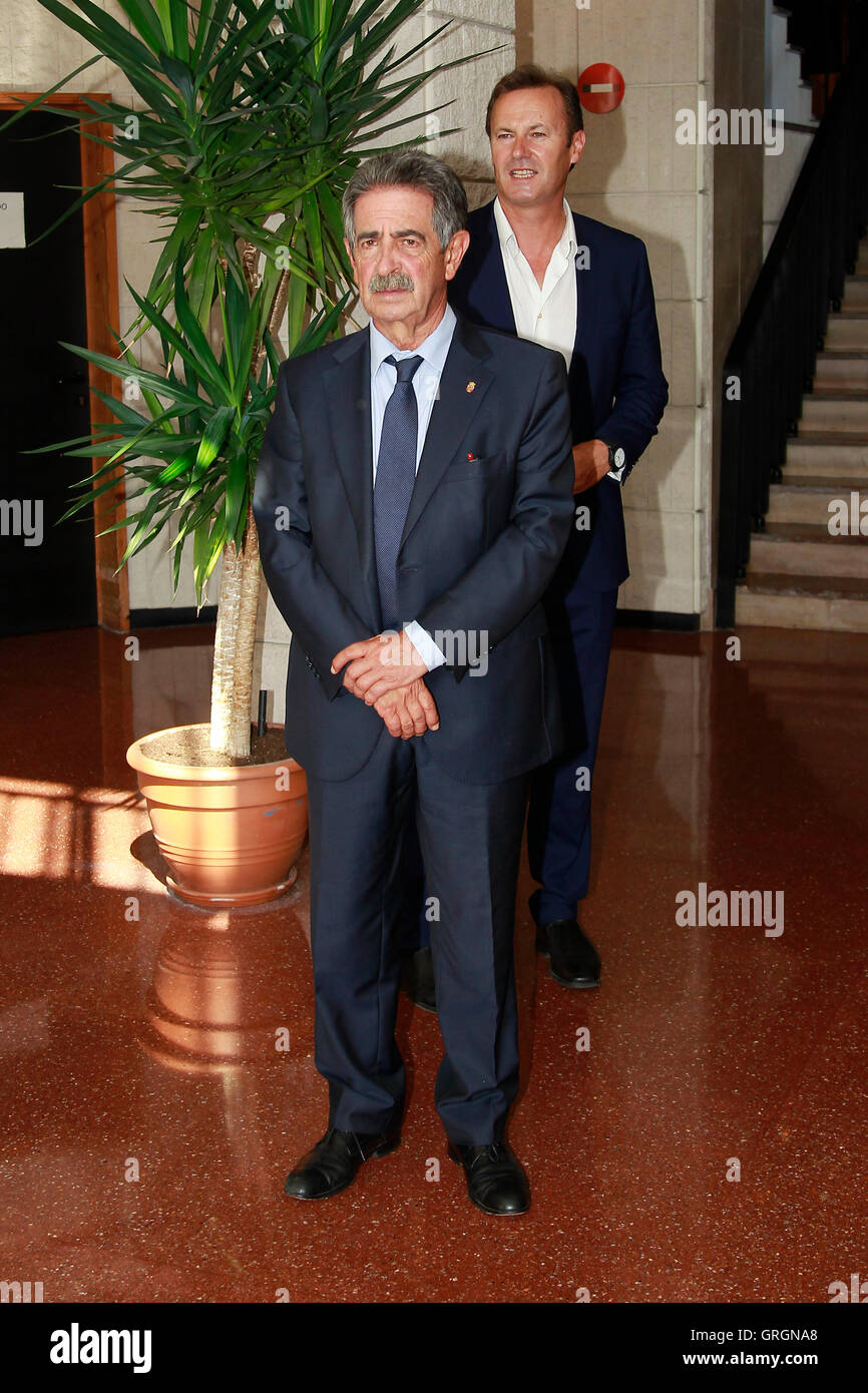 Miguel Ángel Revilla during a ceremony at the Menendez Pelayo ...
