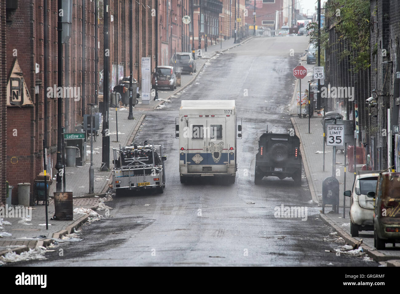 Car crash movie set hi-res stock photography and images - Alamy