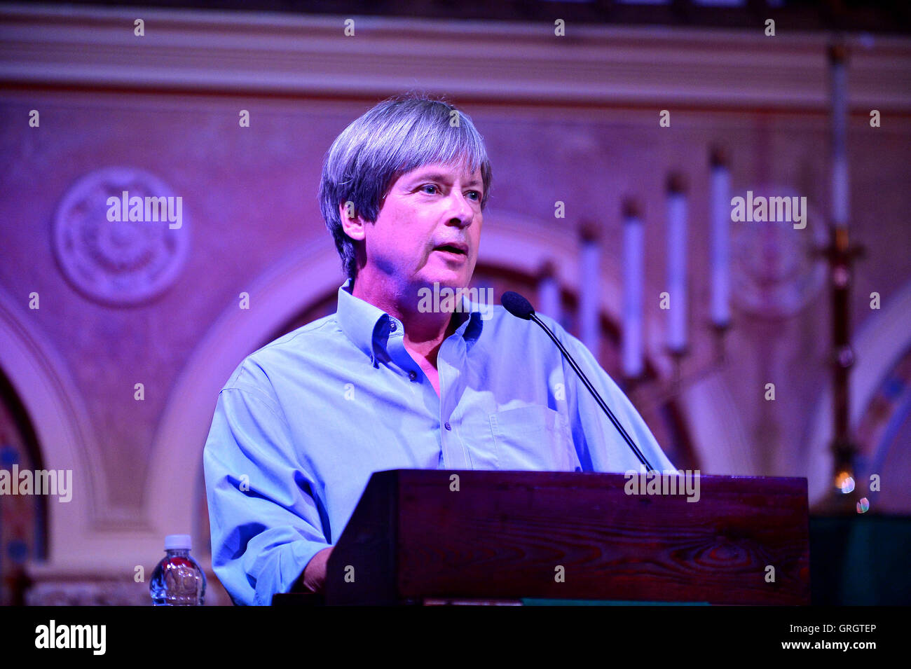 Dave barry author hi-res stock photography and images - Alamy