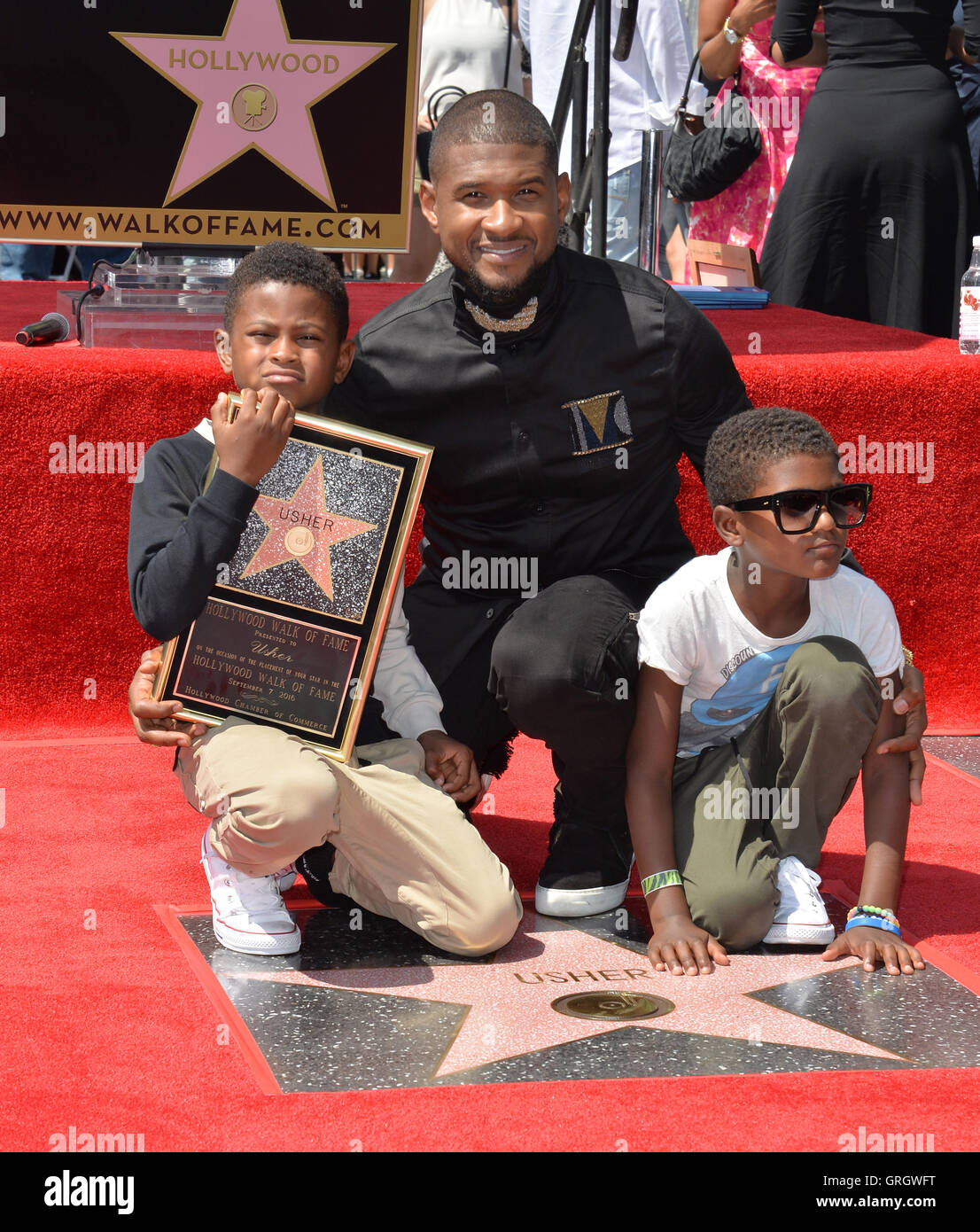 Naviyd ely raymond usher raymond usher star ceremony los angeles hi-res ...