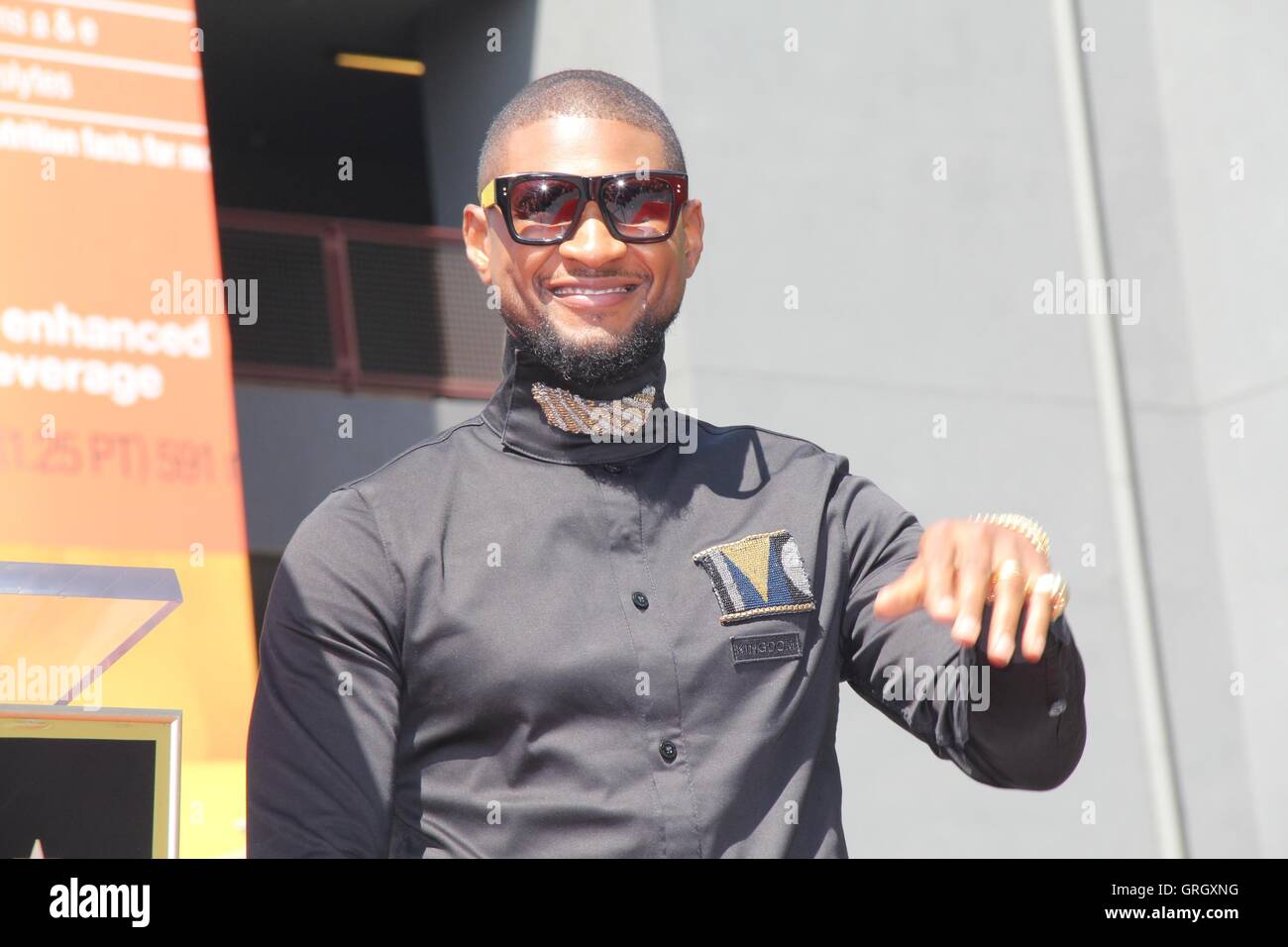 Hollywood, California, USA. 7th Sep, 2016. I15848CHW.USHER Honored With ...