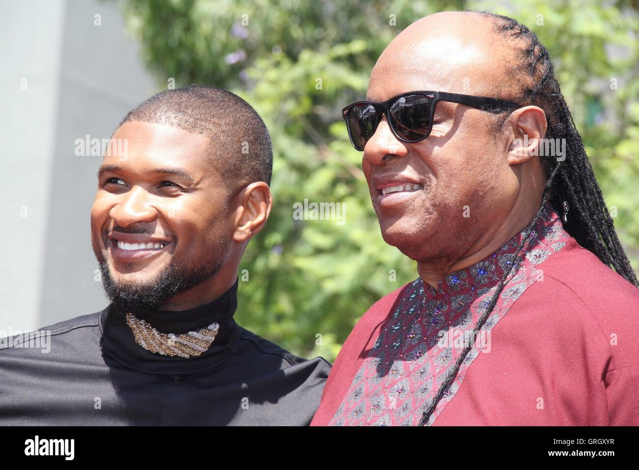 Hollywood, California, USA. 6th Sep, 2016. I15848CHW.USHER Honored With ...