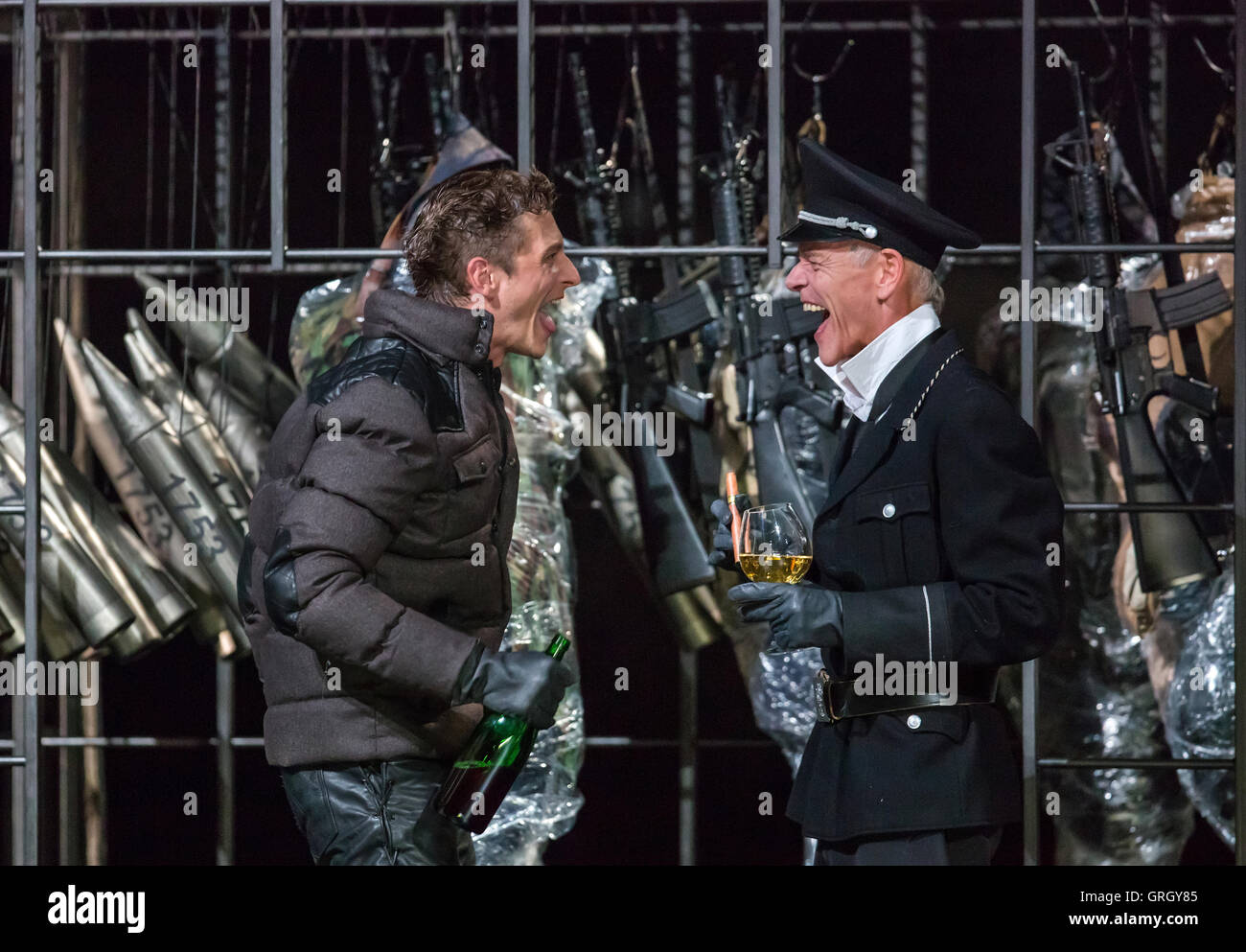 Meiningen, Germany. 06th Sep, 2016. Actors Vivian Frey (solicitor, L ...