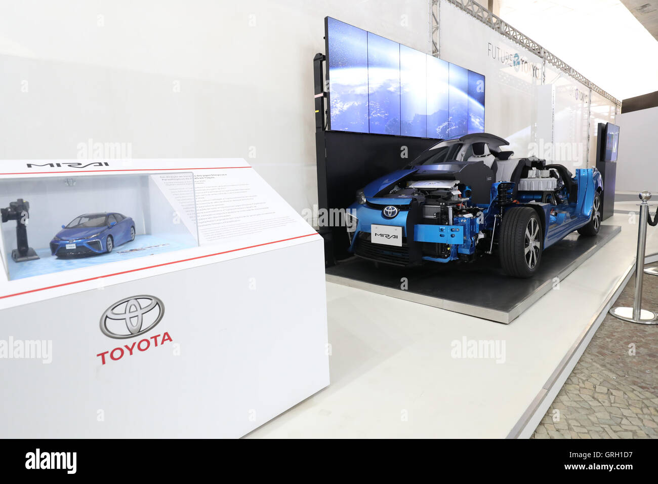 Toyota house hi-res stock photography and images - Alamy