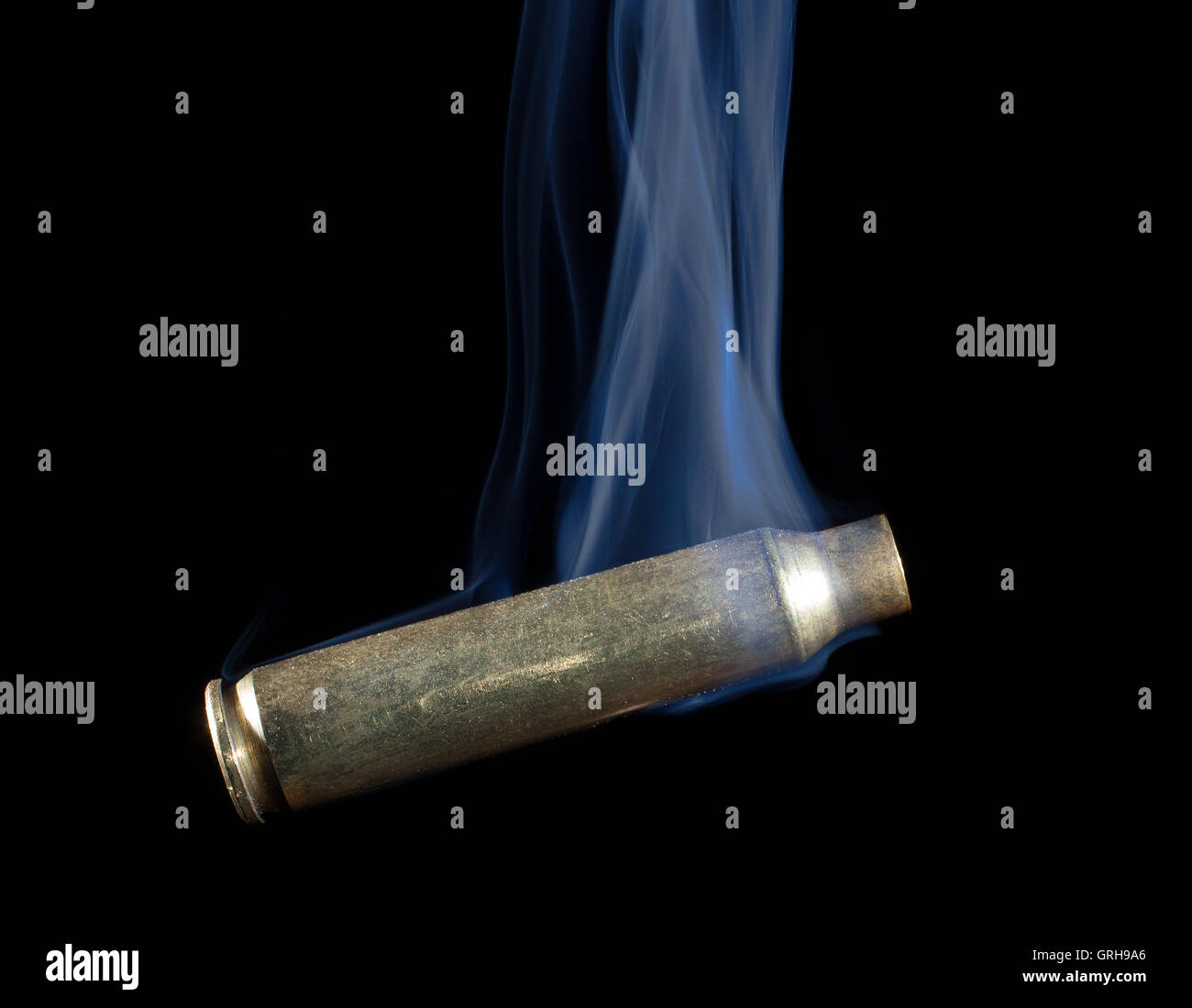 Smoke shell hi-res stock photography and images - Alamy