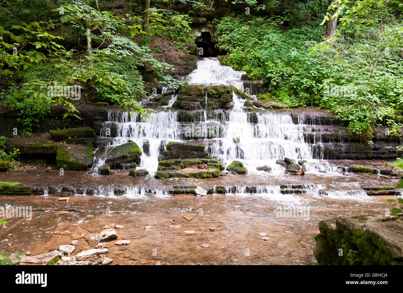 Wet rocks gushing water hi-res stock photography and images - Alamy