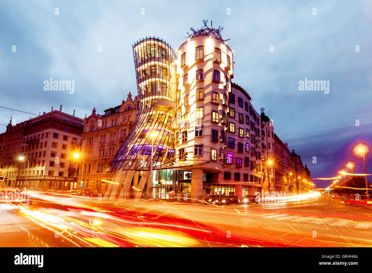 The Dancing House designed by Frank Gehry, Prague, Czech Republic ...