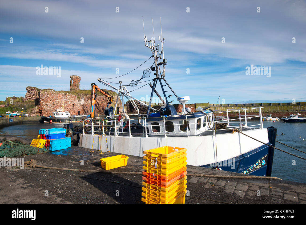 The harbour and castle ruins at Dunbar, East Lothian Scotland UK Stock ...