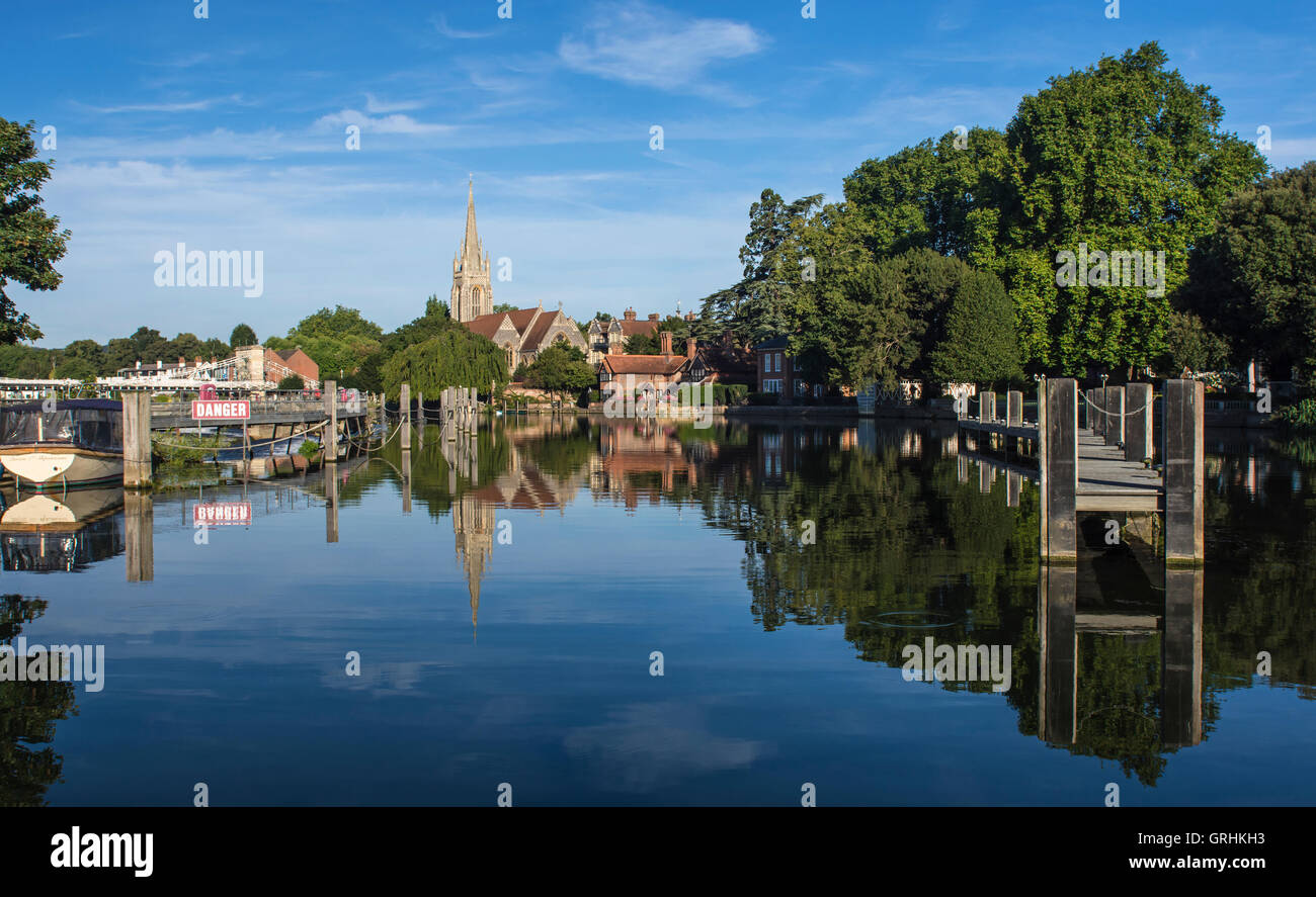 Marlow and henley hi-res stock photography and images - Alamy