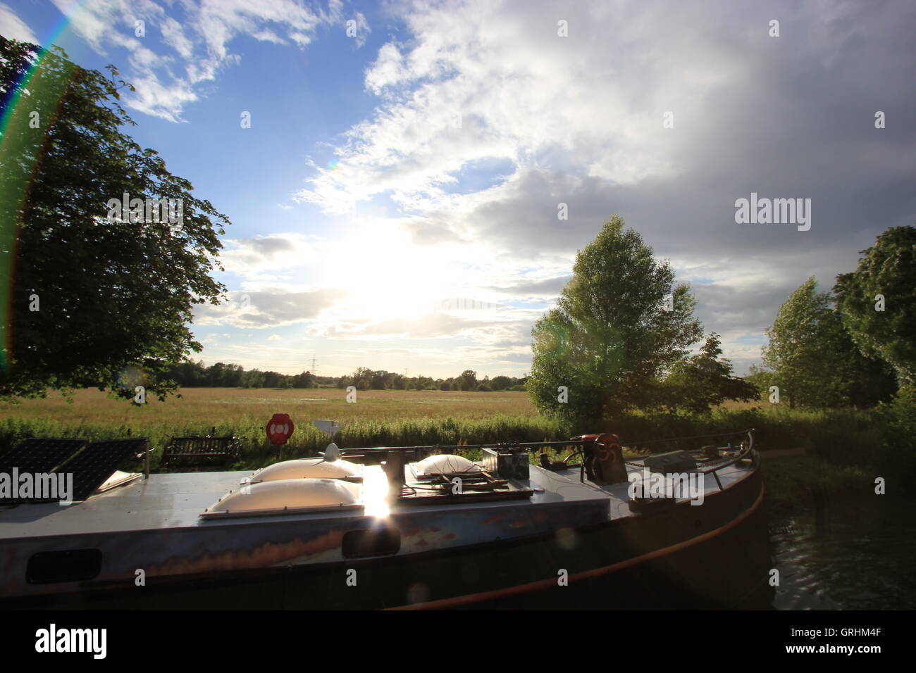 River Thames, Iffley, Oxfordshire, England Stock Photo - Alamy