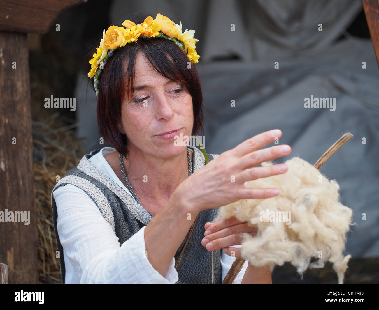 Medieval spinning woman hi-res stock photography and images - Alamy