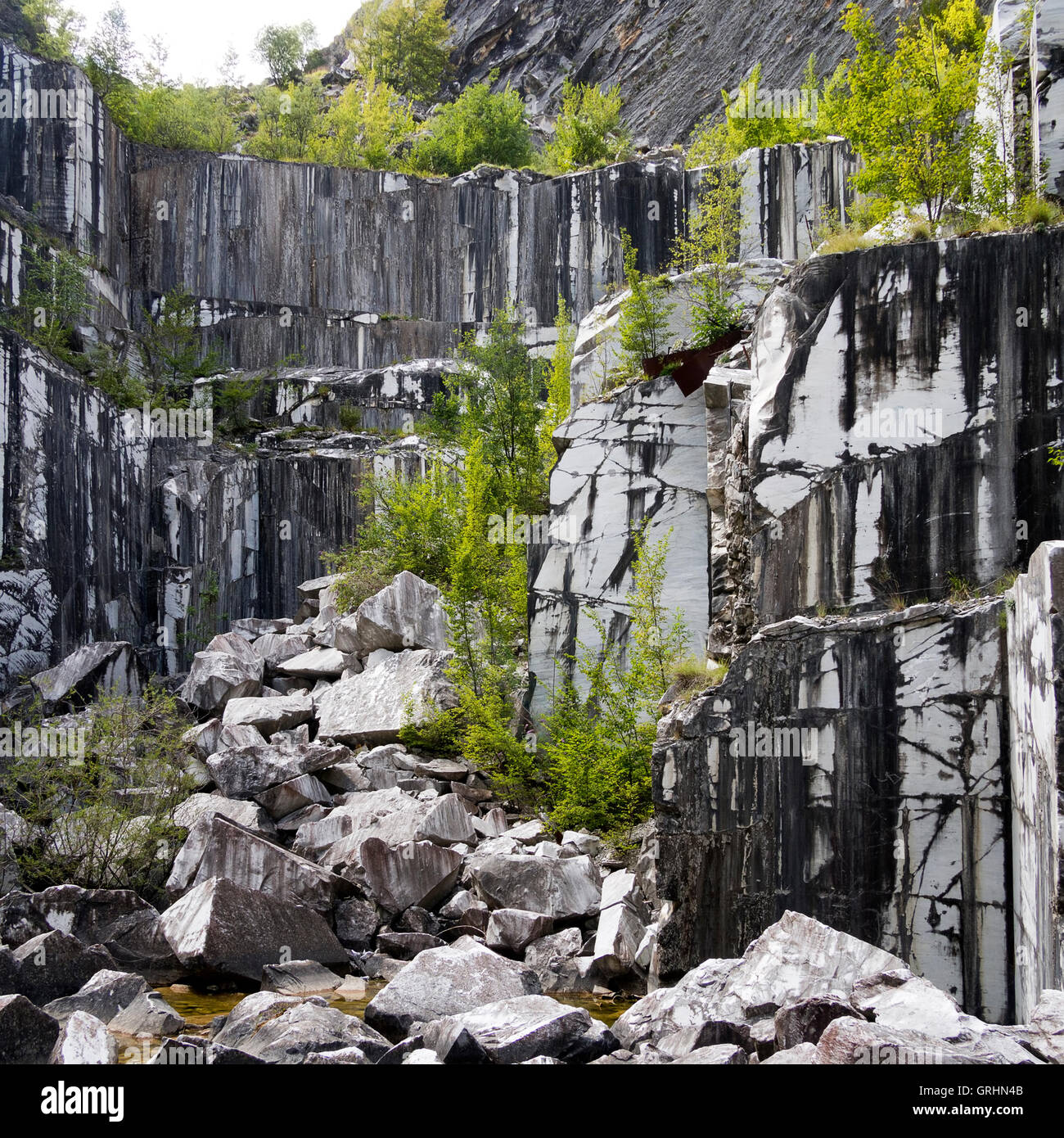 Disused marble quarry, with pool Stock Photo - Alamy