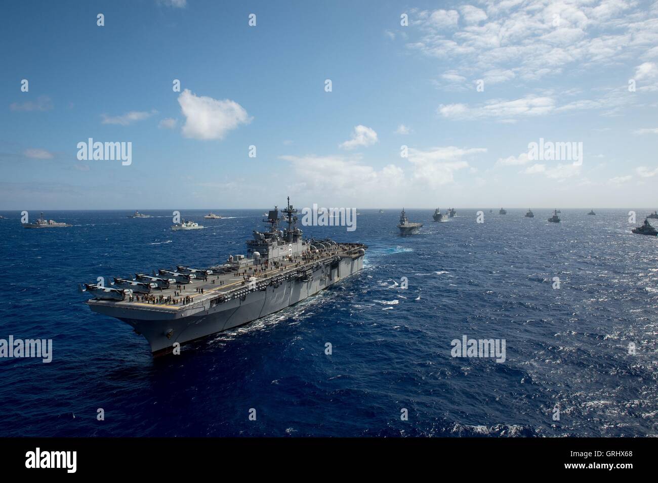 U s navy amphibious assault ship hi-res stock photography and images ...