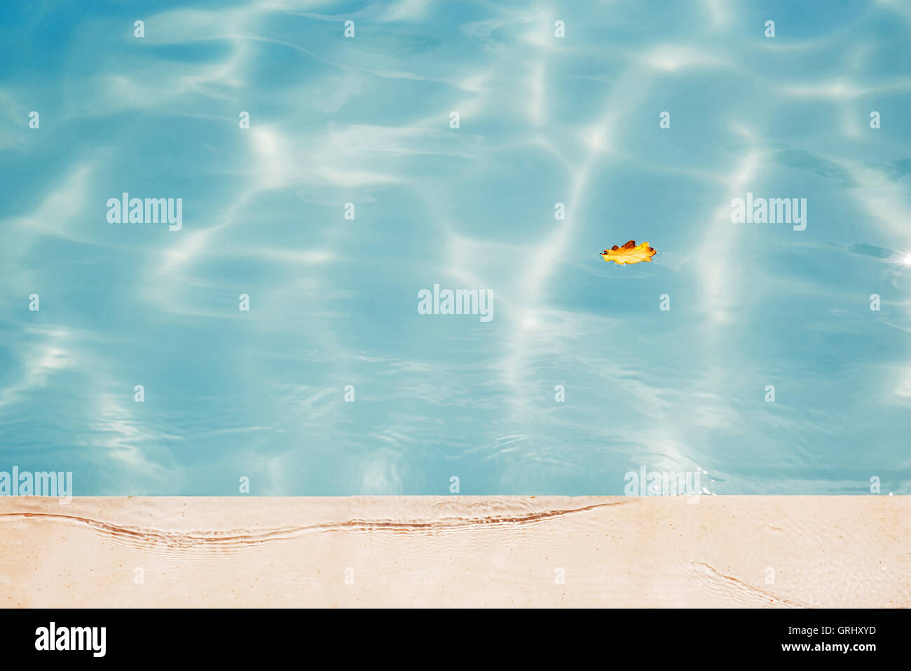 Floating sky pool hi-res stock photography and images - Alamy