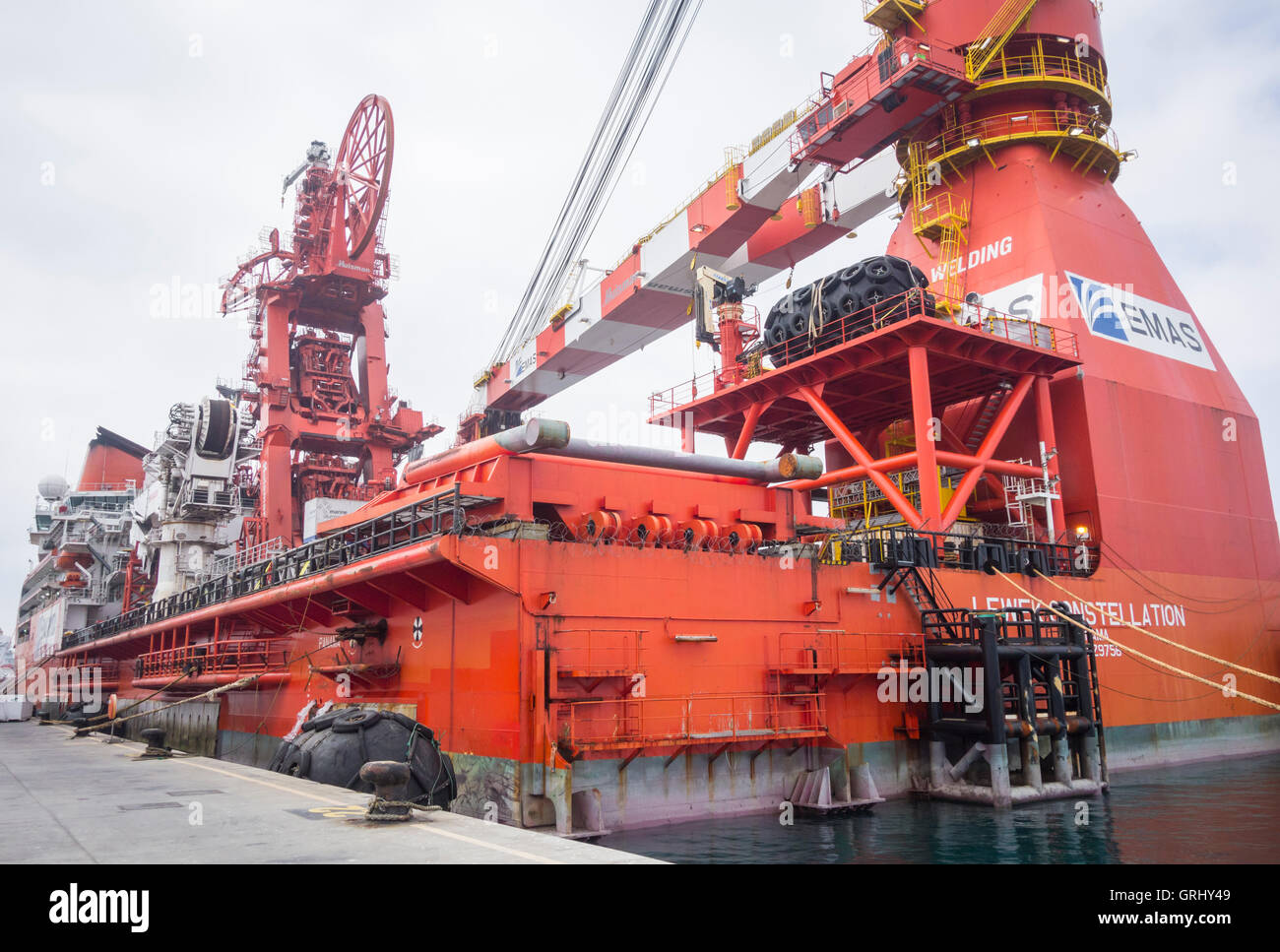 Pipelay Ship High Resolution Stock Photography and Images - Alamy