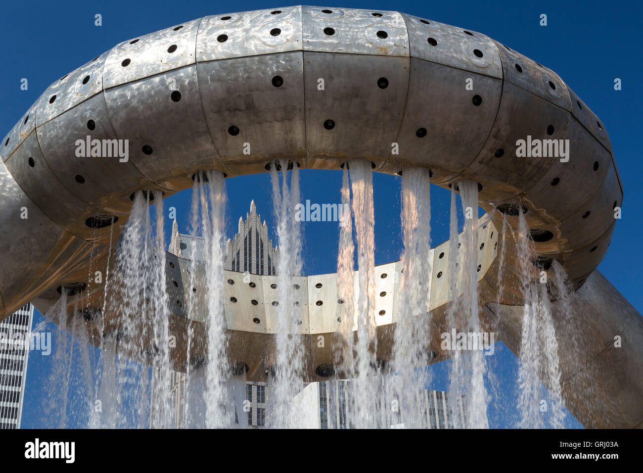 Detroit, Michigan - The Dodge Fountain in Hart Plaza with the One ...
