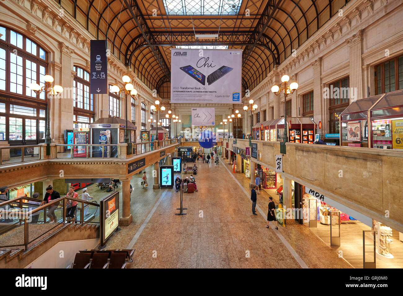 Train Station, Bordeaux, Gironde, Aquitaine, France, Europe Stock Photo ...